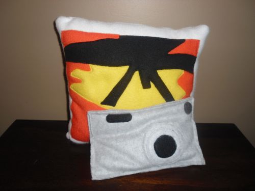 Throwboy Pillows Review: For the true Fan-Boy | GearDiary